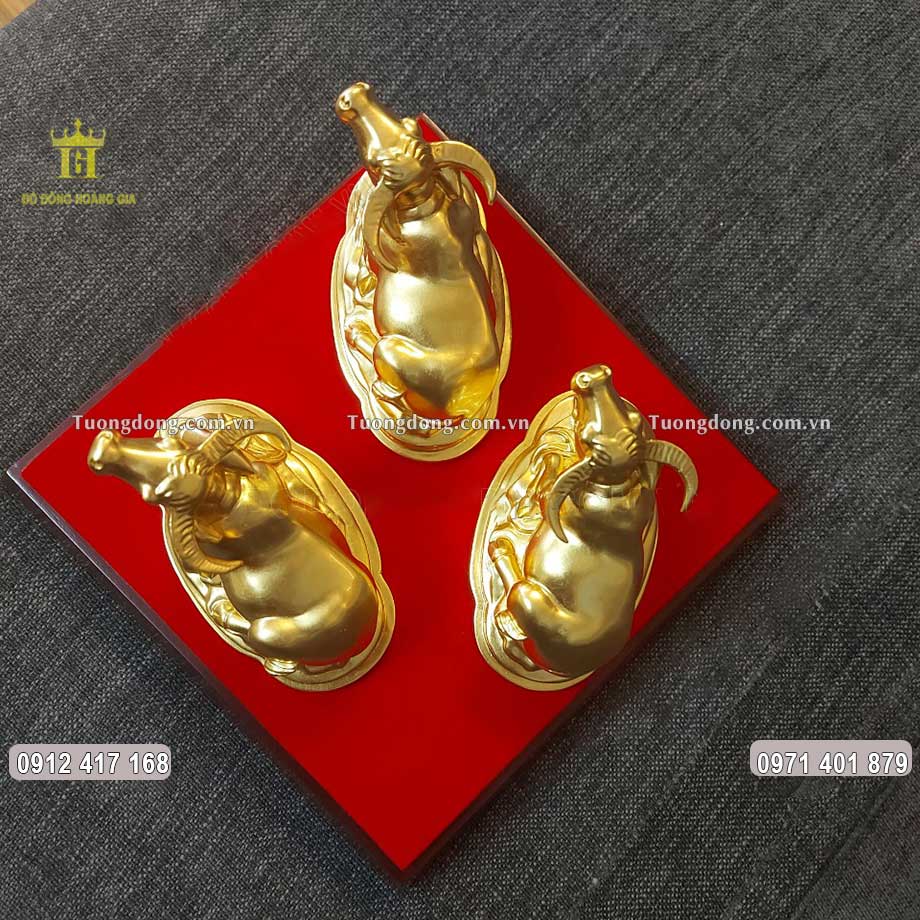 Tượng Trâu Nằm Bằng Đồng Dát Vàng 9999 Cao 15Cm | Tượng Đồng Hoàng Gia