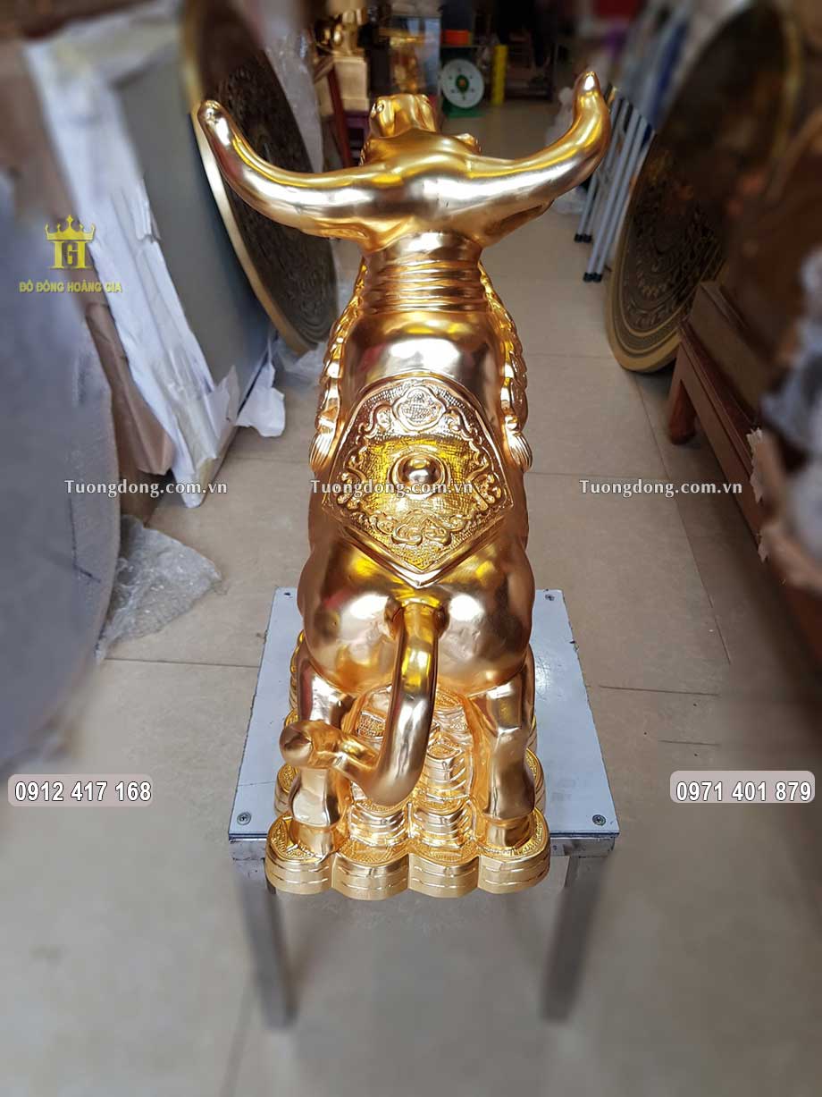 Tượng Trâu Tài Lộc Bằng Đồng Dát Vàng 9999 Cao 48Cm | Tượng Đồng Hoàng Gia