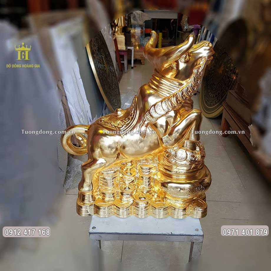 Tượng Trâu Tài Lộc Bằng Đồng Dát Vàng 9999 Cao 48Cm | Tượng Đồng Hoàng Gia